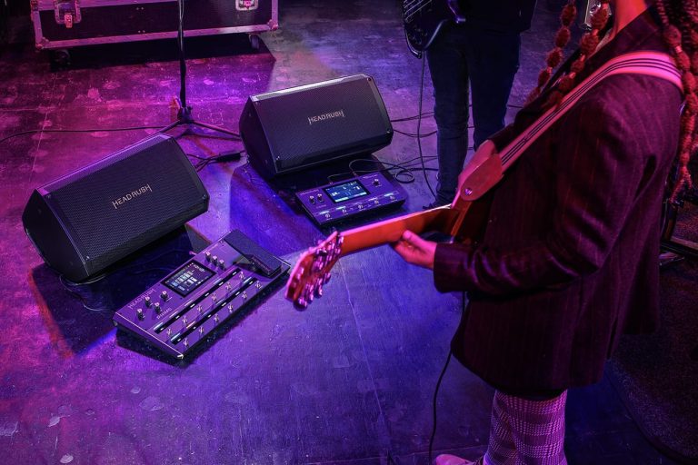 What is a FRFR (Full Range Flat Response) speaker?